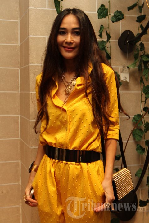 Ina Thomas, Foto 3 #1429742 - TribunNews.com