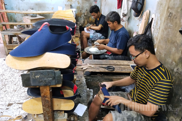 Industri Sepatu dan Sandal Rumahan Cibaduyut Alami Penurunan, Foto 1 ...