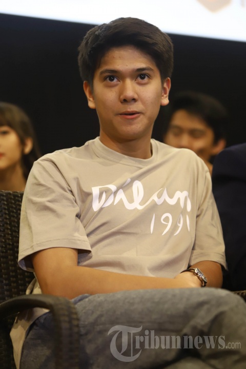 Iqbaal Ramadhan dan Vanesha Prescilla Main Film Dilan 1991, Foto 3 ...
