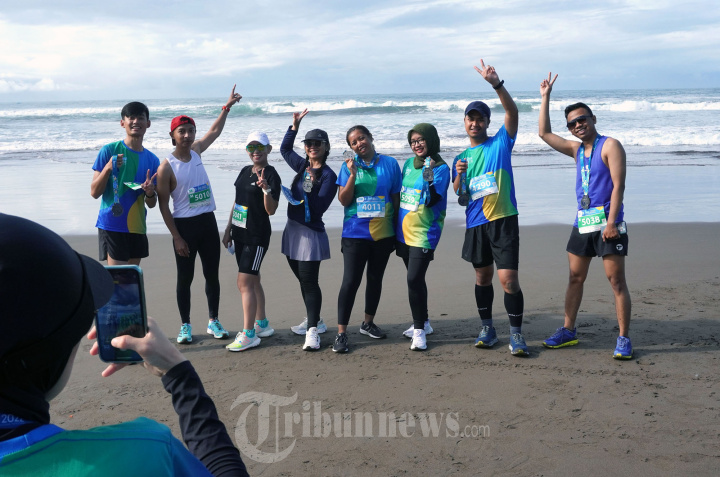 Jabar International Marathon (JIM) 2022 di Pangandaran, Foto 10 #1945537 - TribunNews.com