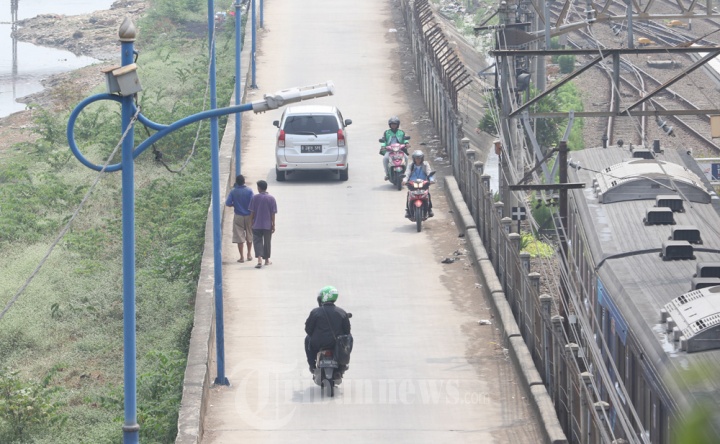 Jalan Inspeksi Kali Banjir Kanal Barat, Foto 2 #1762185 - TribunNews.com