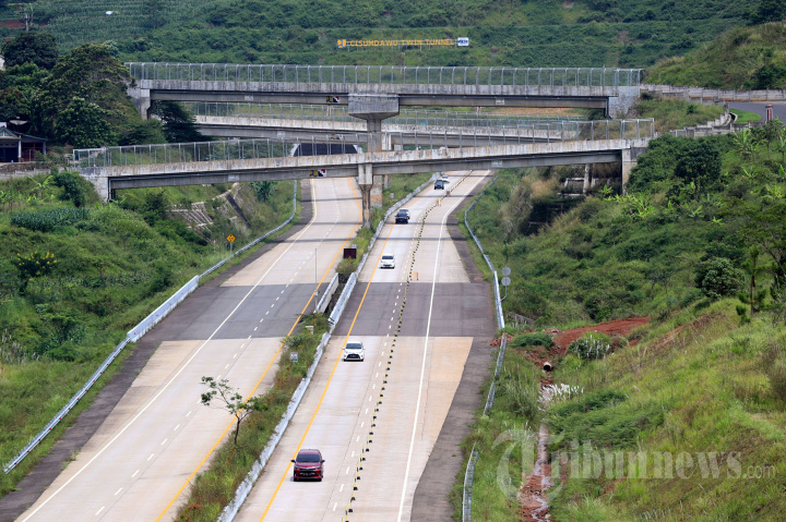 Jalur Tol Cisumdawu Lancar, Foto 8 #1922991 - TribunNews.com