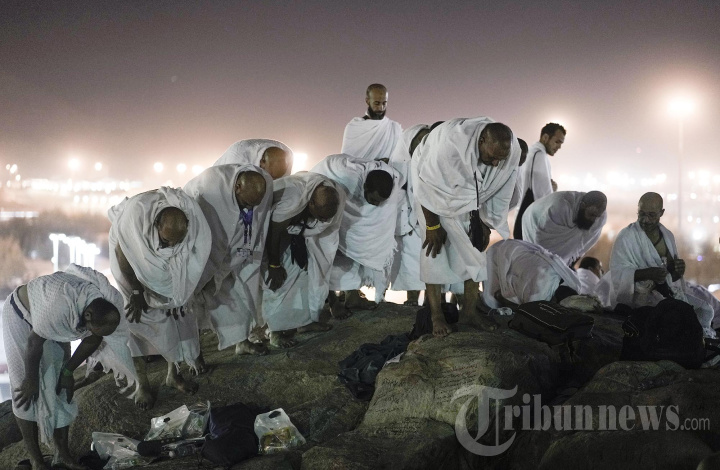 Jamaah Haji Wukuf di Arafah (Jabal al-Rahma), Foto 7 #1970091 ...