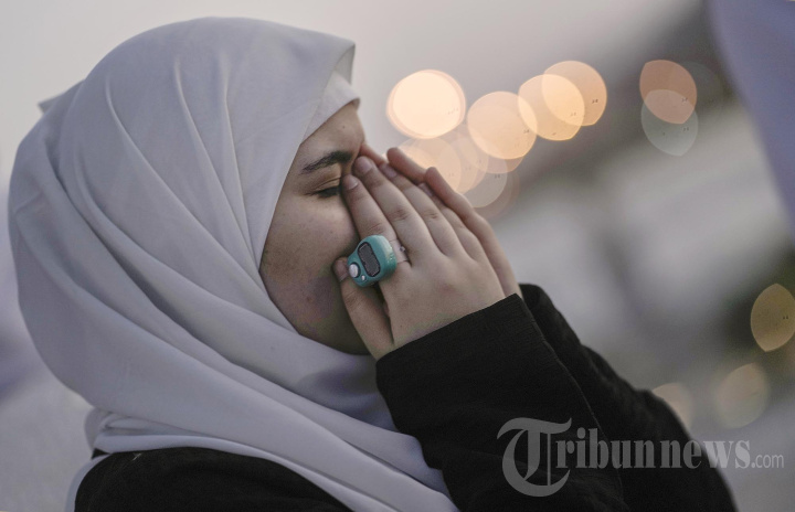 Jamaah Haji Wukuf di Arafah (Jabal al-Rahma), Foto 10 #1970094 ...