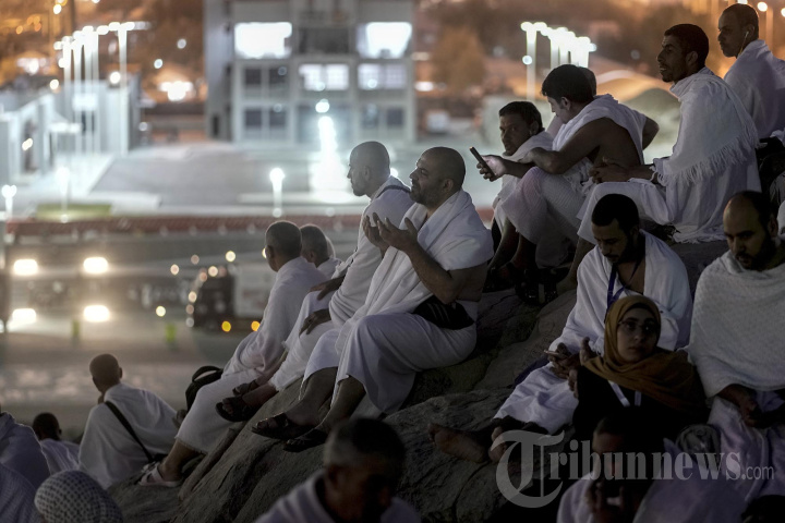 Jamaah Haji Wukuf di Arafah (Jabal al-Rahma), Foto 13 #1970097 ...