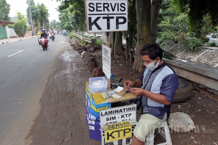Jasa Servis KTP Pinggir Jalan, Foto 2 #1872022 - TribunNews.com