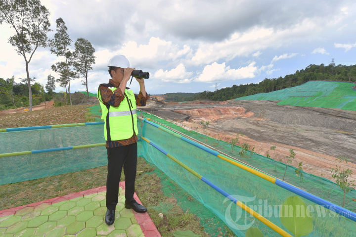 Jokowi Tinjau Proyek Pembangunan Jalan Tol di IKN, Foto 6 #1958114 - TribunNews.com