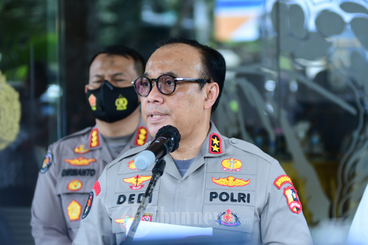 Kadiv Humas Polri Irjen Dede Prasetyo Beri Keterangan Tragedi ...