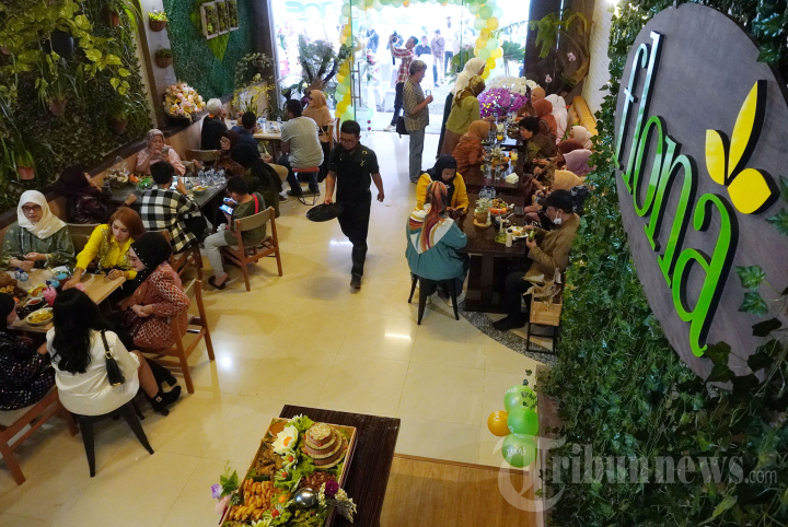 Kafe Flona Berkonsep Kebun Tanaman Hias Indonesia, Foto 3 #1943992 ...
