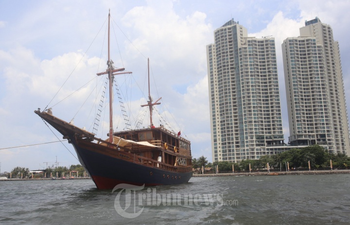 Kapal Augustine Phinisi Bersandar di Taman Impian Jaya Ancol, Foto 7 #1878486 - TribunNews.com