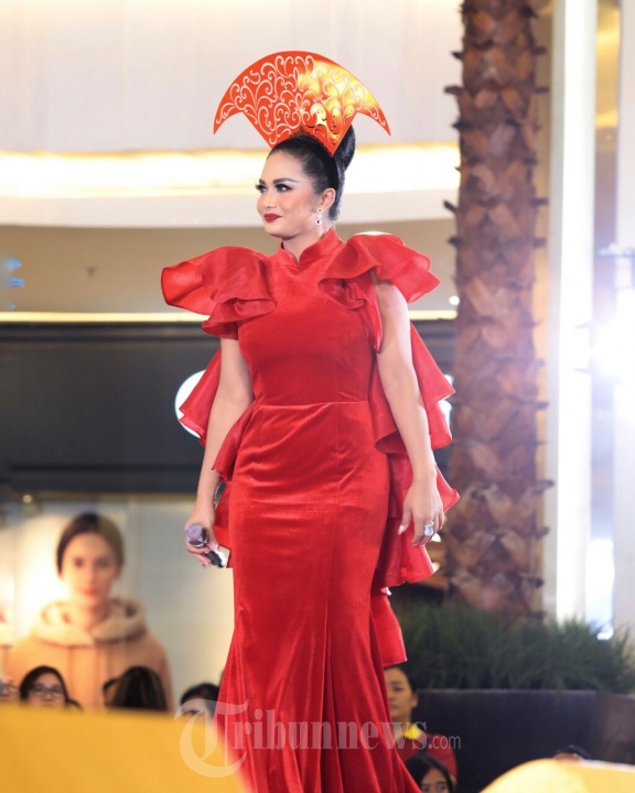 KD Brand Ambassador Nefertiti Paris Diva, Foto 10 #1739264 - TribunNews.com