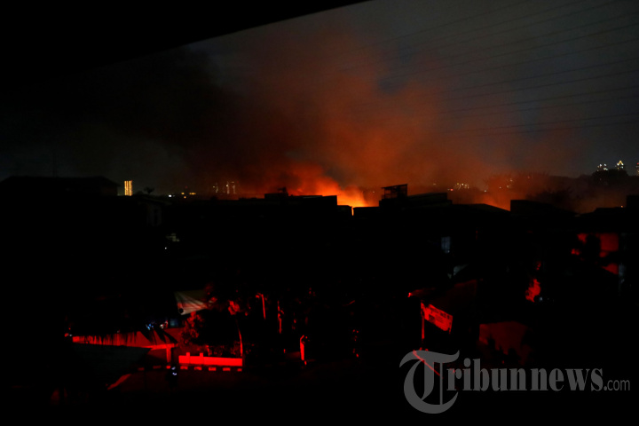 Kebakaran Depo Pertamina Plumpang, Foto 1 #1959152 - TribunNews.com