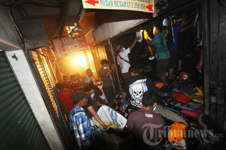 Kebakaran Kios Pasar Besar Malang, Foto 2 #1450322 - TribunNews.com