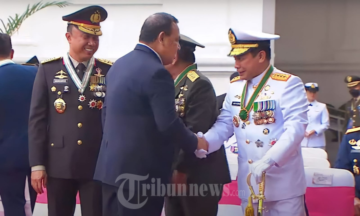 Kepala Bakamla RI Hadiri HUT TNI Ke-77, Foto 1 #1941021 - TribunNews.com