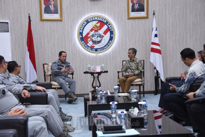 Kepala Bakamla RI Terima Kunjungan dari Dirjen HPI Kemlu, Foto 1 ...