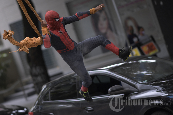 Ketika Spider-Man Bergelantungan di Jalan Brasil, Foto 6 #1918091 ...