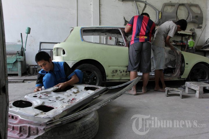 Kiat Motor Pembuat Body Mobil Esemka, Foto 2 #1511661 - TribunNews.com