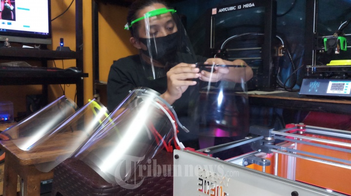 Komunitas Print Tridi Perajin Alat Plindung Diri Face Shield, Foto 5 ...