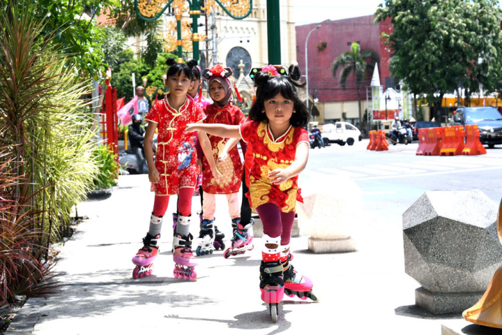 Komunitas Sepatu Roda Mafest Freestyle Sambut Imlek 2023, Foto 2 ...