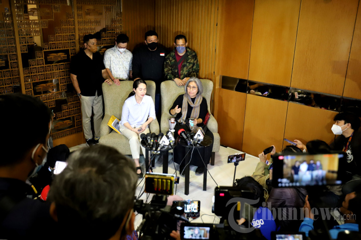 Konpers Kasus Pemukulan Anak Anggota DPR RI Indah Kurnia, Foto 8 ...