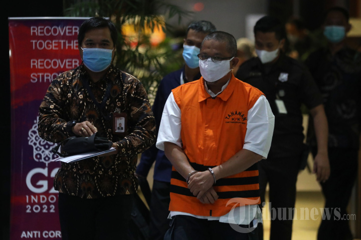 KPK Tahan Hasanuddin Ibrahim Kasus Kementerian Pertanian, Foto 6 ...