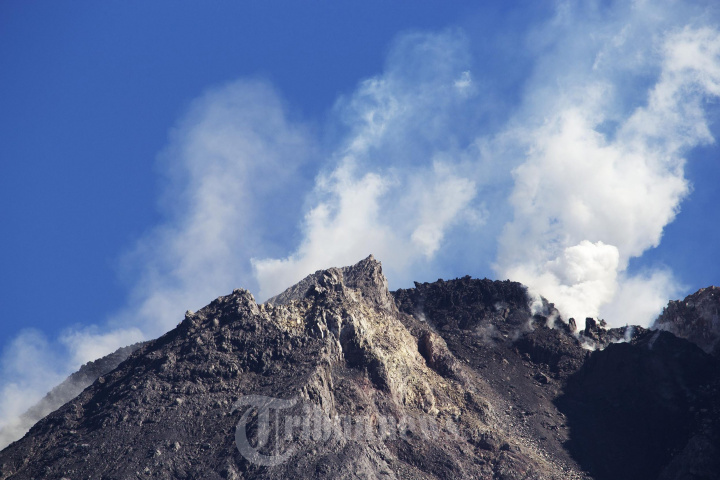 Kubah Lava Kawah Gunung Merapi, Foto 7 #1881315 - TribunNews.com