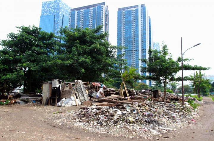 Kuburan Cina Terbengkalai di TPU Menteng Pulo, Foto 3 #1864050 ...