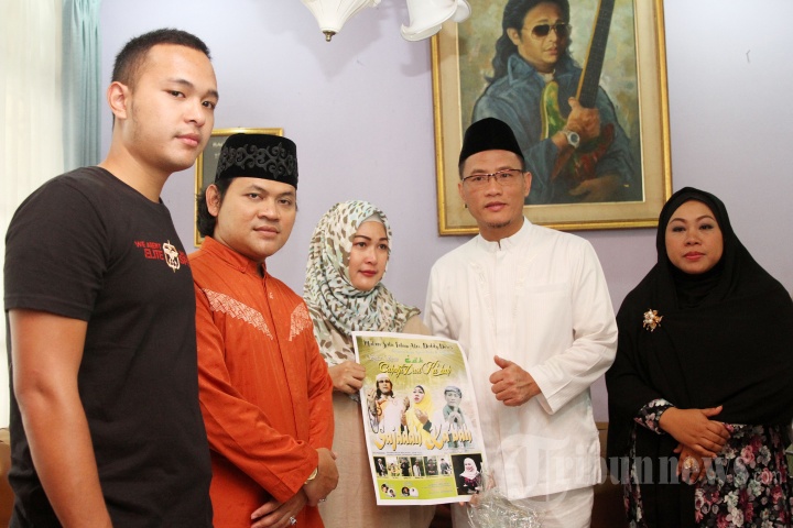 Kunjungan Rahmad Mega kerumah alm Deddy Dores, Foto 5 #1700243 ...