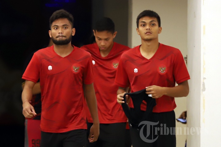 Latihan Perdana Timnas Indonesia Senior, Foto 2 #1833624 - TribunNews.com