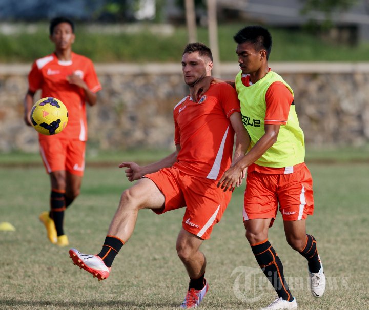 Latihan Tim Persija Jakarta, Foto 2 #1501191 - TribunNews.com