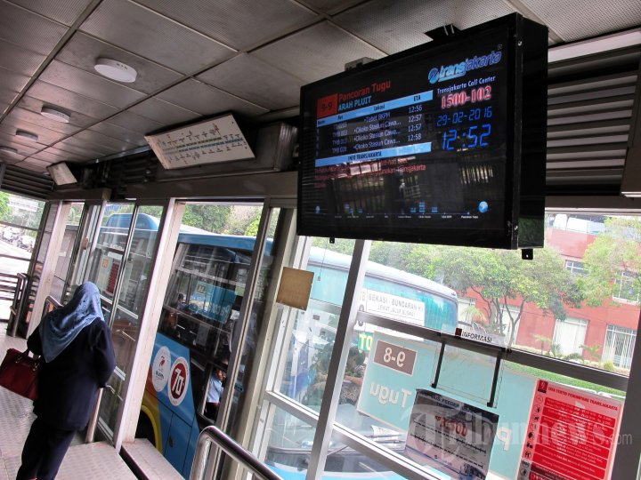 Layar Informasi Busway, Foto 4 #1640384 - TribunNews.com