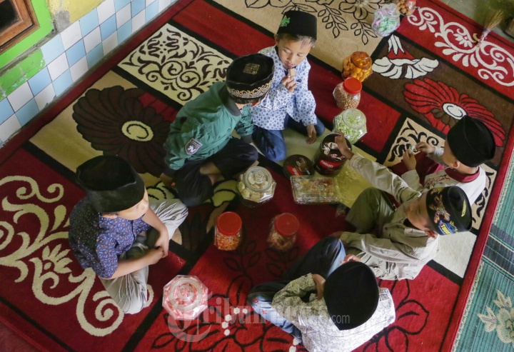 Lebaran Di Nepal Van Java Lereng Gunung Sumbing Magelang, Foto 16 ...