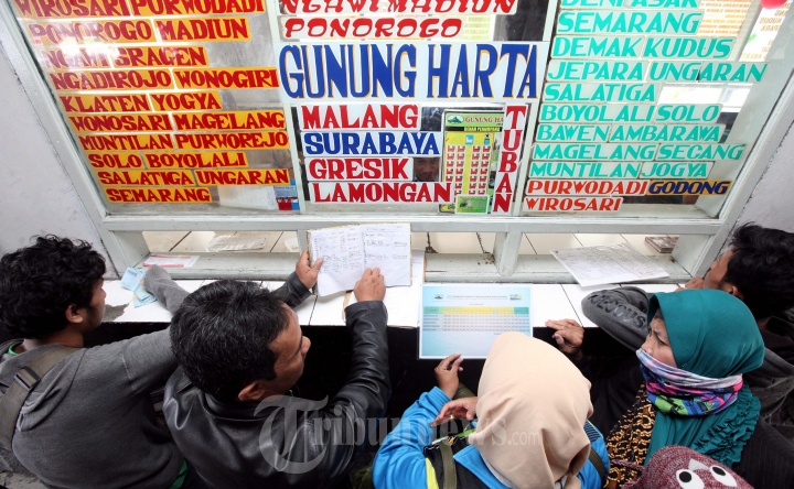 Loket Tiket Bus Terminal Cicaheum Bandung, Foto 2 #1755144 - TribunNews.com