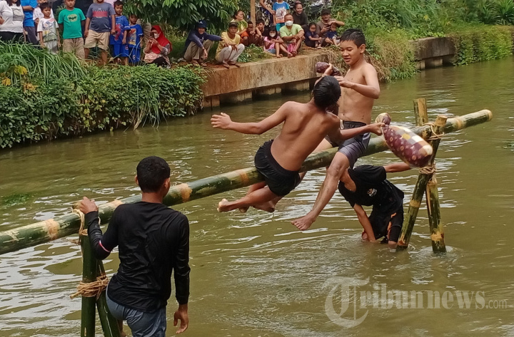 Lomba Agustusan di Kalimalang, Foto 4 #1936127 - TribunNews.com