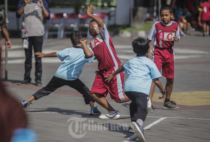 Lomba Permainan Tradisonal Gobak Sodor, Foto 2 #1747734 - TribunNews.com
