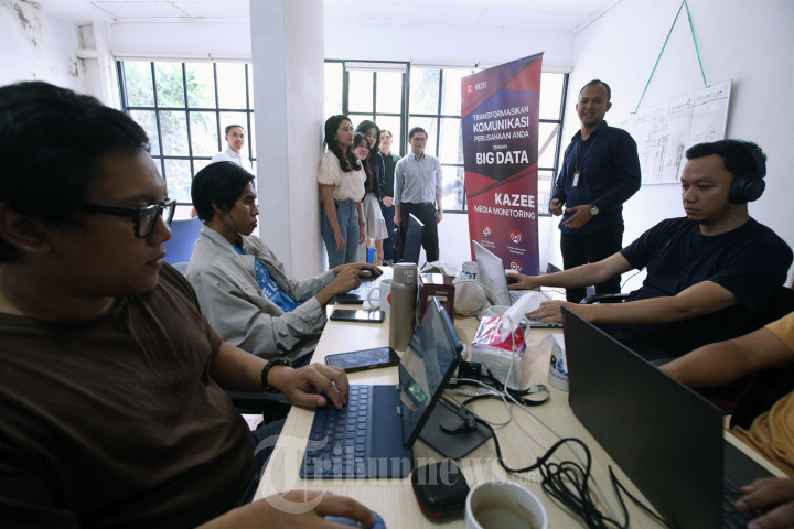 Mahasiswa SMU dan SBM ITB Kunjungi Kantor PT Kazee Digital Indonesia ...