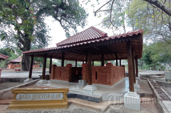 Makam Raja Sriwijaya di Bukit Siguntang Palembang, Foto 1 #1982653 ...