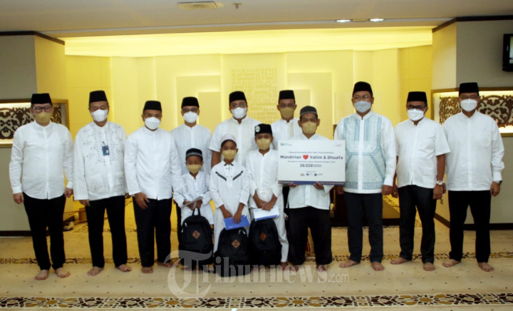 Mandiri Berbagi Dengan Anak Yatim dan Dhuafa, Foto 3 #1921304 - TribunNews.com