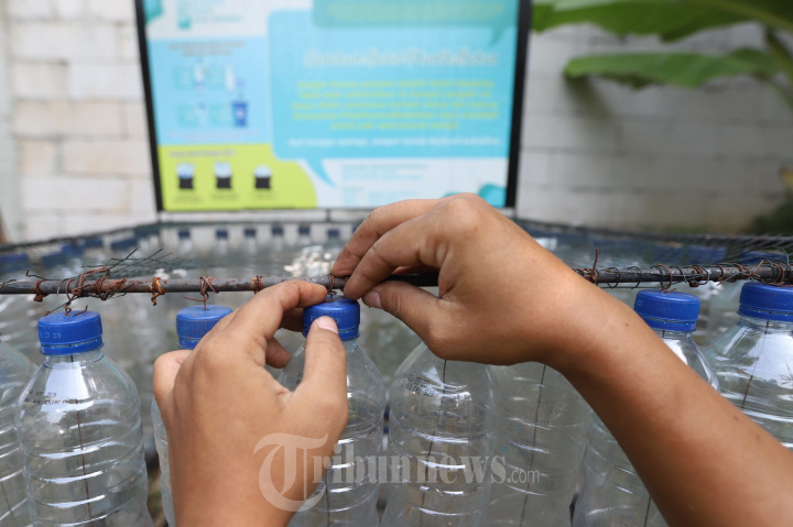 Manfaatkan Sampah Botol Plastik Menjadi Tempat Sampah, Foto 9 #1892536 ...