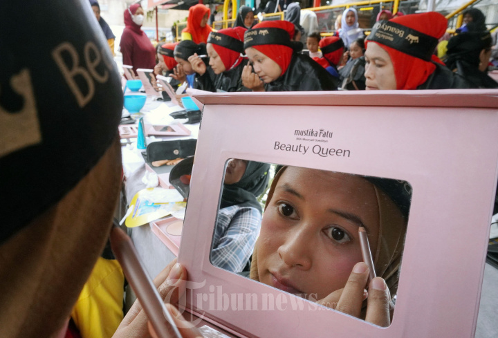 Mawar de Jongh dan Jaswin Kaur Dhillon Meriahkan Roadshow Mustika Ratu, Foto 5 #1944077 ...