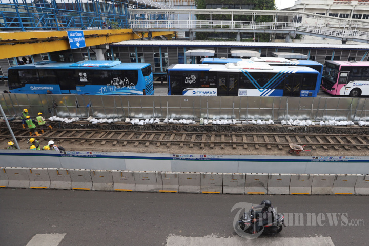 Melihat Rel Trem Peninggalan Belanda, Foto 1 #1945054 - TribunNews.com