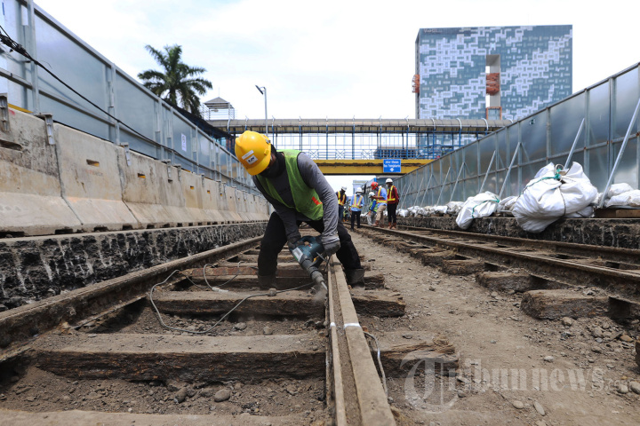 Melihat Rel Trem Peninggalan Belanda, Foto 6 #1945059 - TribunNews.com