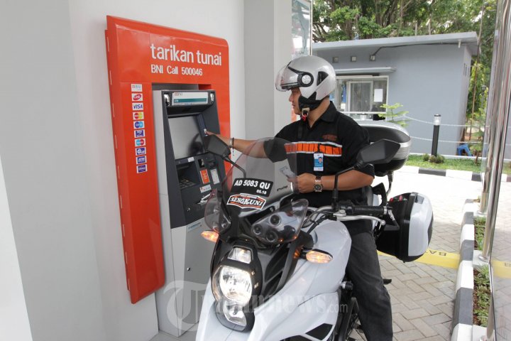 Mesin ATM Ride Thru Sepeda Motor BNI, Foto 6 #1554791 - TribunNews.com