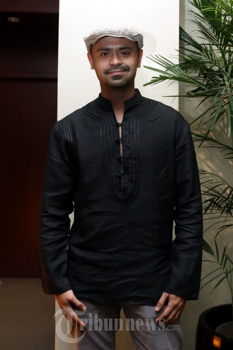 Mike Lucock Perankan Tuan Kakur di Film Turis Romantis, Foto 2 #1593573 ...