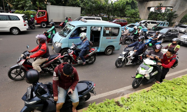 Mikrolet Sepi Penumpang, Foto 1 #1721312 - TribunNews.com