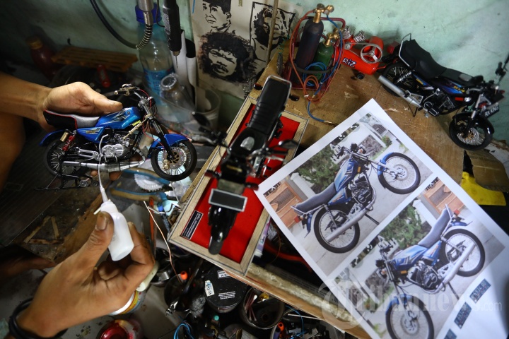 Miniatur Sepeda Motor Berbahan Limbah Plastik, Foto 7 #1859828 ...