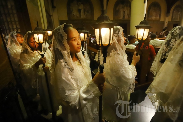 Misa Malam Natal Gereja Katedral Jakarta, Foto 5 #1782150 - TribunNews.com