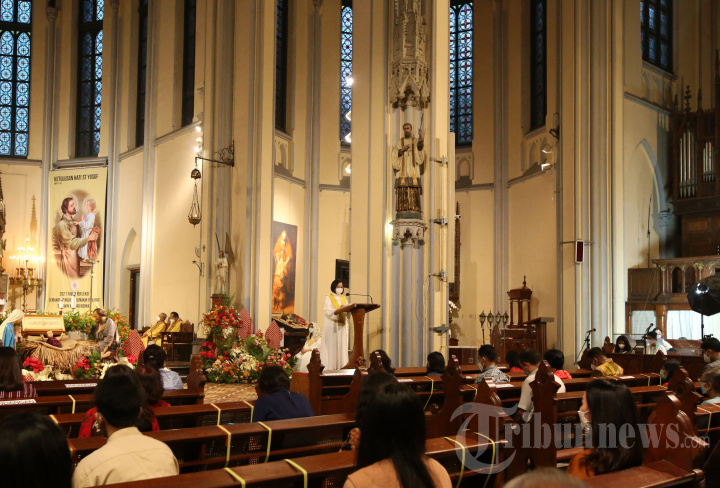 Misa Natal 2021 di Gereja Katedral Jakarta, Foto 5 #1907148 ...