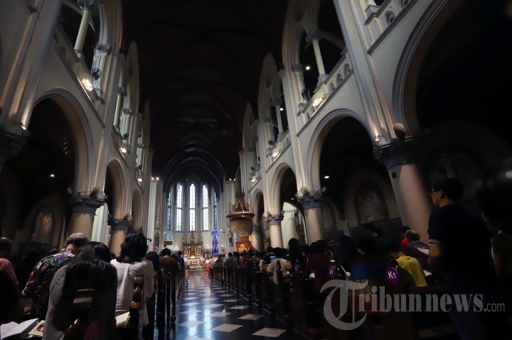 Misa Natal Di Katedral, Foto 6 #1827408 - TribunNews.com
