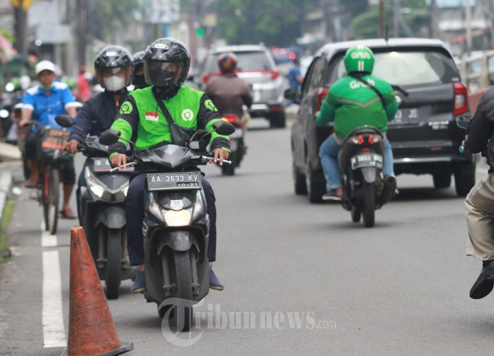 Motor Melawan Arus di Jalan Brigjen Katamso Jakarta, Foto 2 #1875212 ...